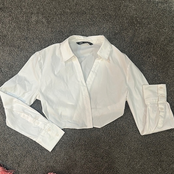 Zara | Tops | Zara White Cropped Shirt With Long Sleeves | Poshmark